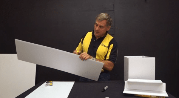 Cutting Corrugated Plastic for Packaging Dividers and Inserts